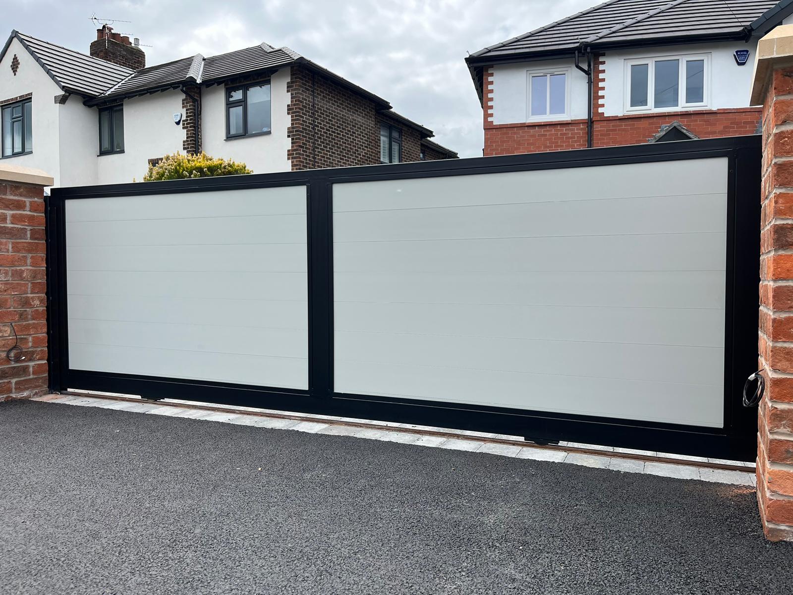 Aluminium Driveway Gate