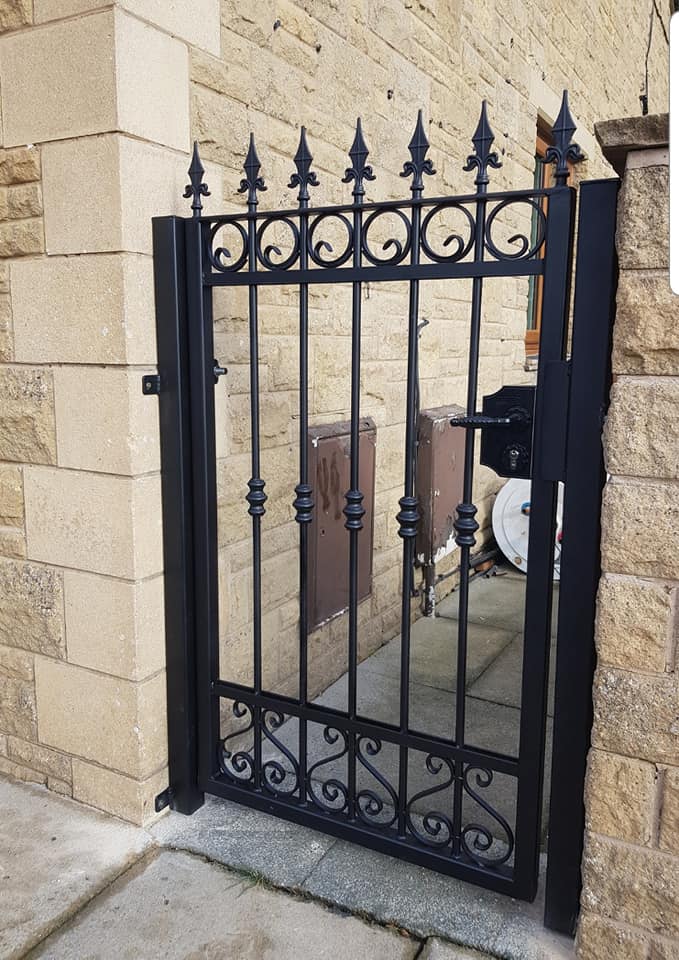 Traditional Side/Pedestrian Gate